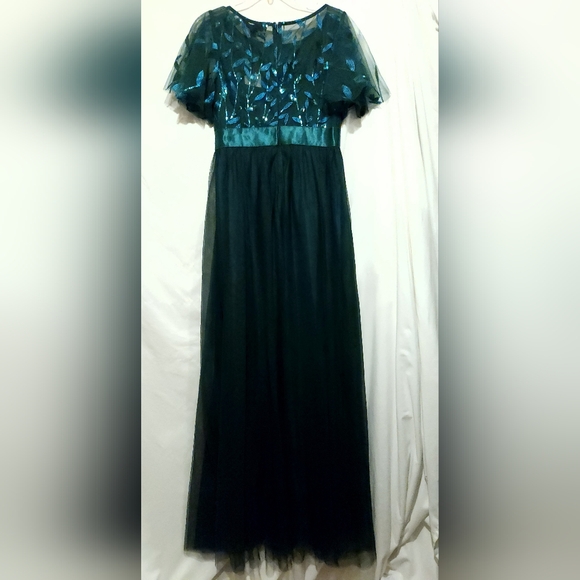 Ever Pretty | Dresses | Nwt Ever Pretty Aline Formal Gown Emerald Green ...